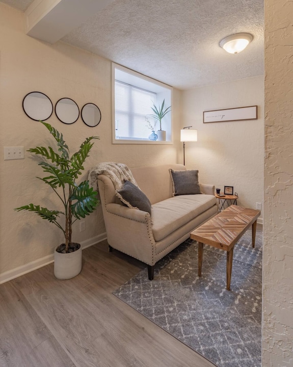 University Suite "C" - Indiana (State)