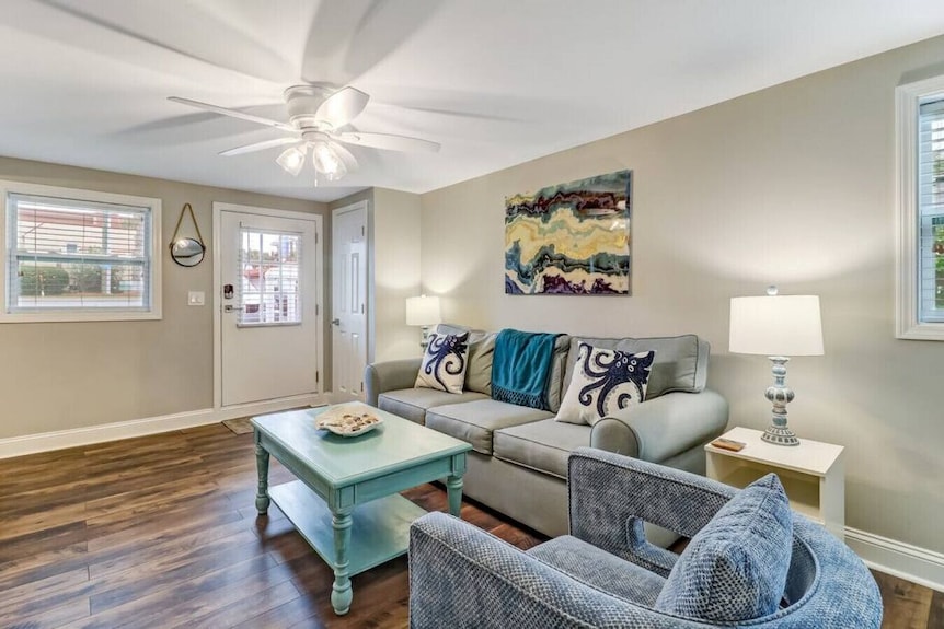 Tropical Beach Bungalow Down | Backyard | Grill | Across Street From Beach - Seaside Park, Fernandina Beach