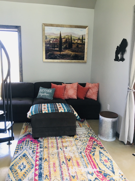 Modern Longhorn Cabin With Views-near Hidden Falls Park-2 Acres, 2 Min To Lake - Lake Travis, TX