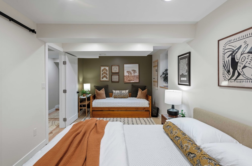 Relaxing Modern Basement Suite W/private Entrance - Boulder, CO