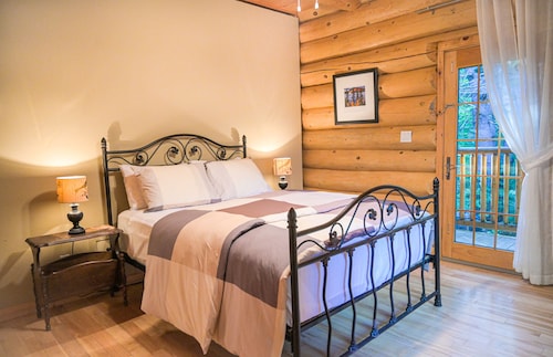 Chalet D'hiver Deluxe Avec 4 Chambres Et Spa - Quebec