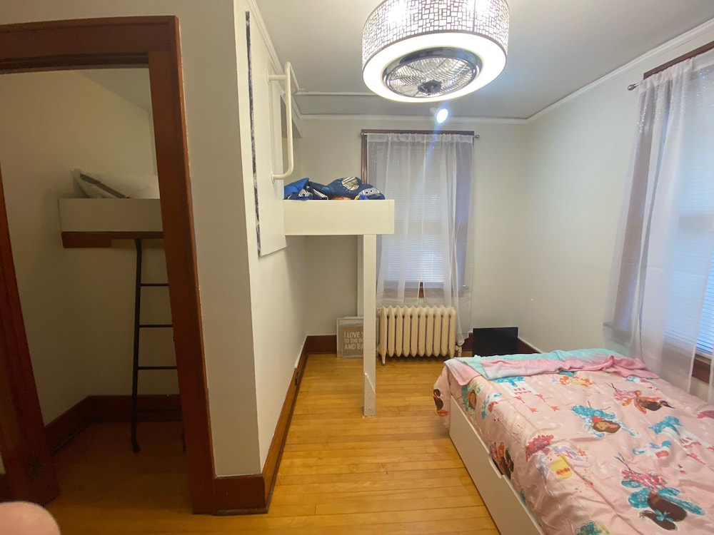 Holiday Haus Zwei - New Ulm, MN