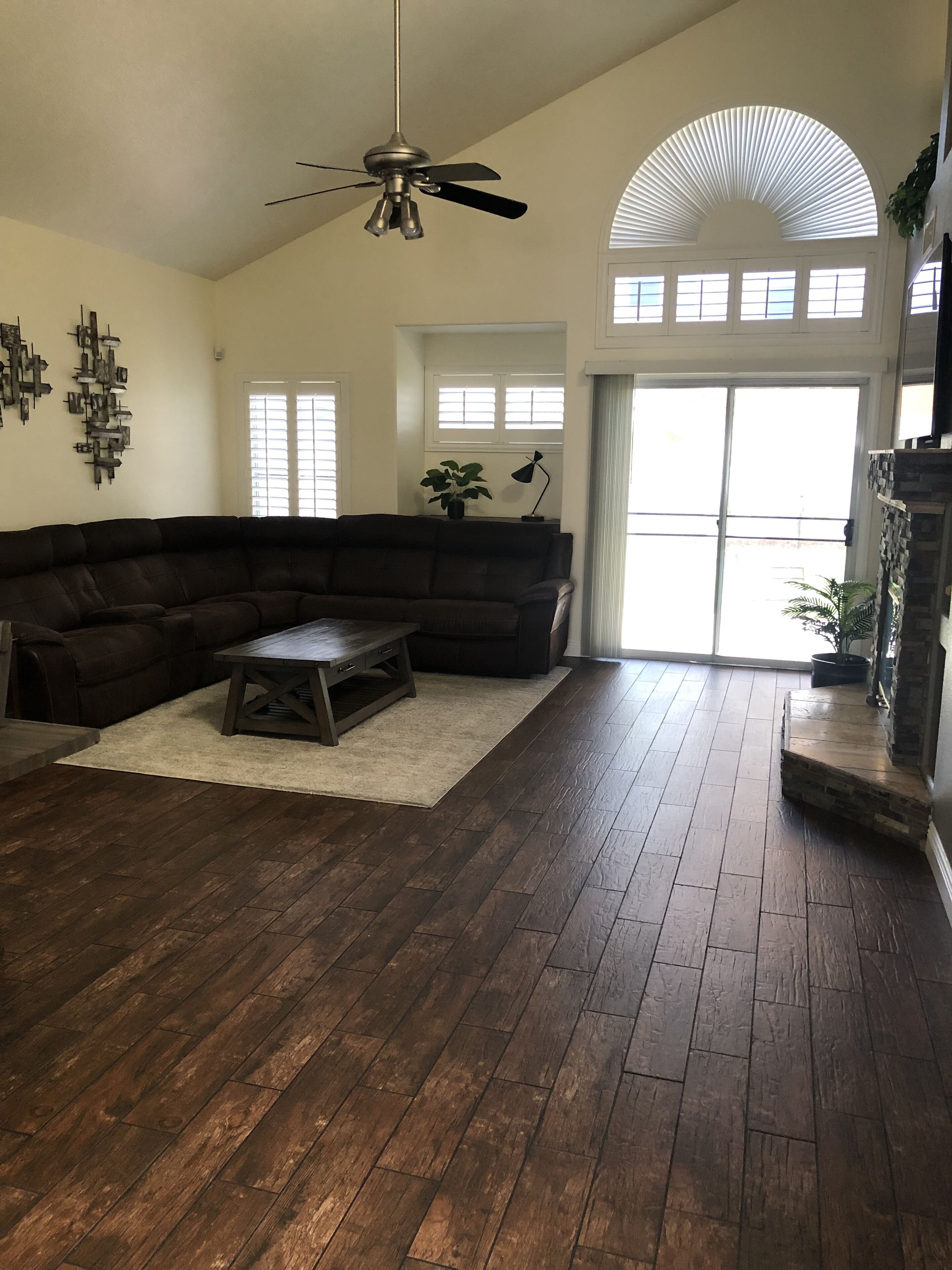 Large Modern 2 Story House With First Floor Master Suite. - Las Vegas, NV