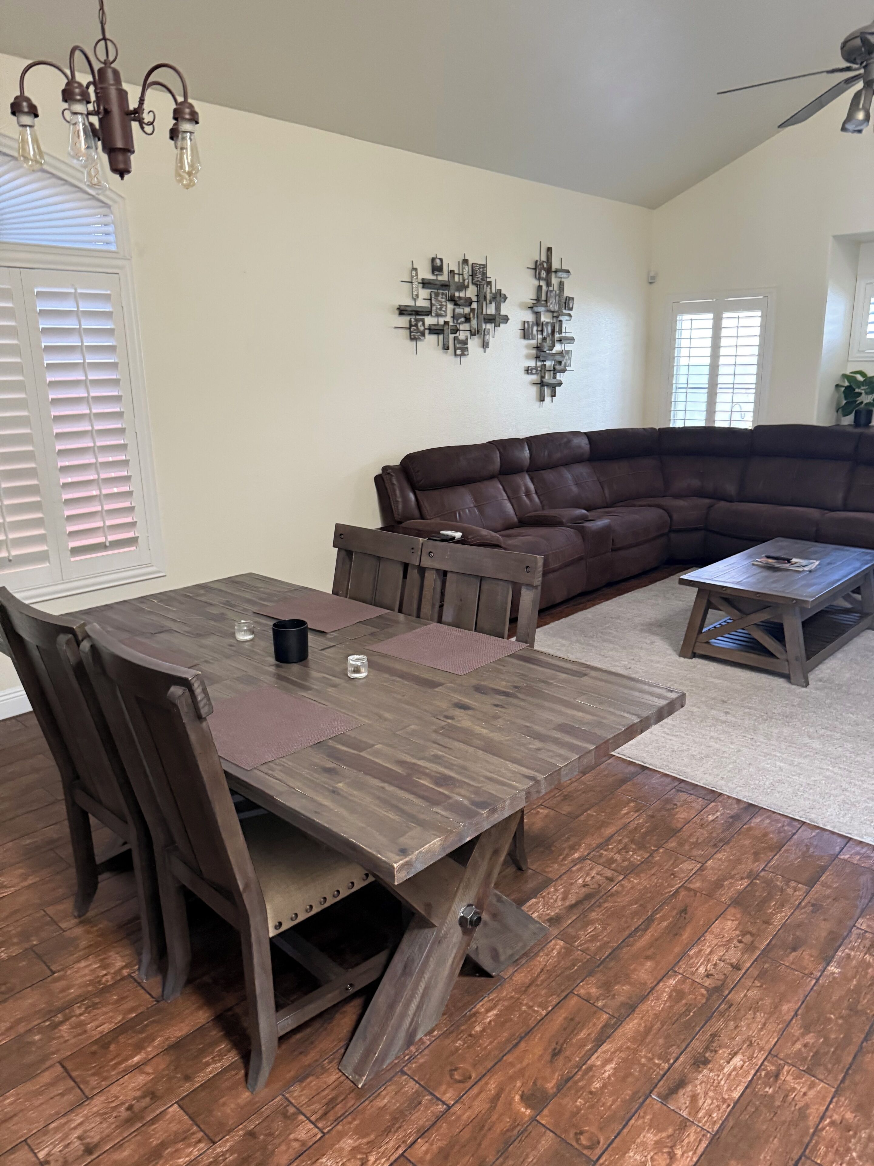 Large Modern 2 Story House With First Floor Master Suite. - Las Vegas, NV