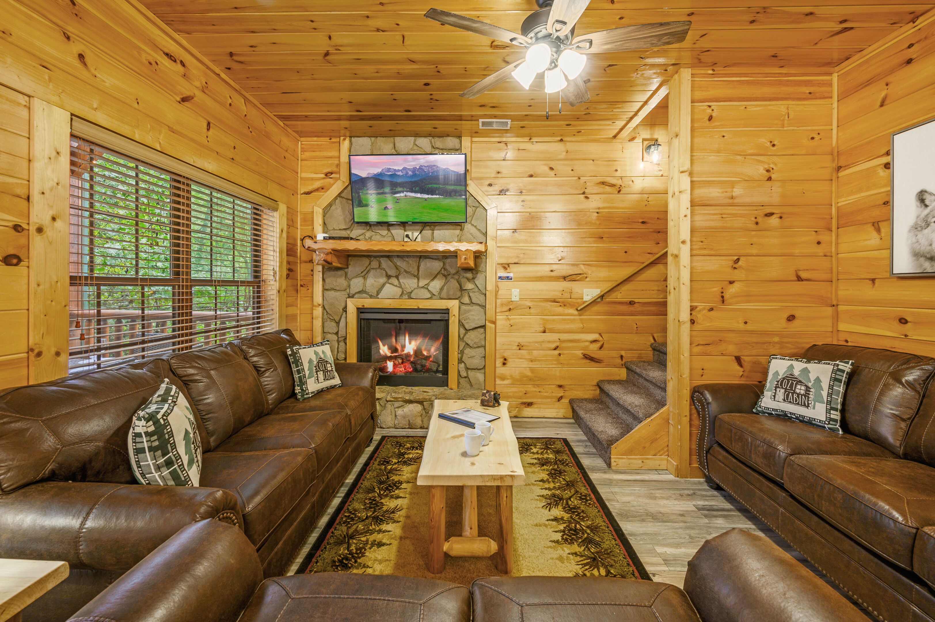 Luxury 4bed & 3bath Cabin: Firepit/sauna/game Room/pigeon Forge/gatlinburg - Gatlinburg, TN