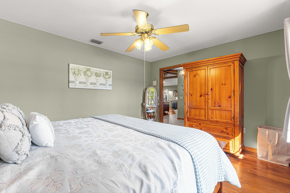 Equestrian Themed Home With Private Pool, Close To Wec And Fast, Pet Friendly - Ocala, FL