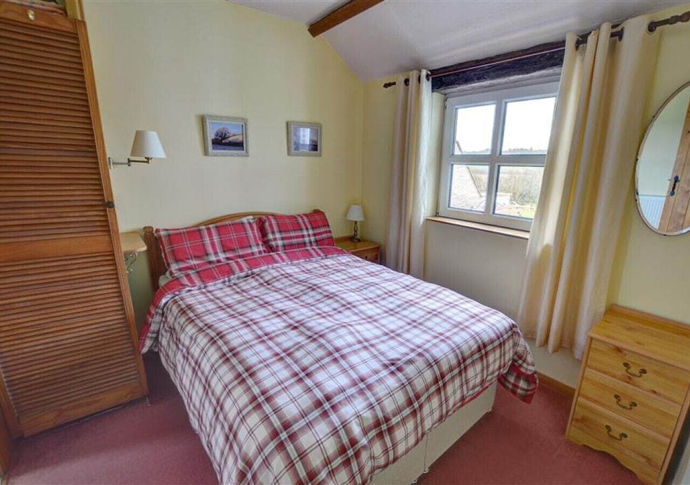 Tan Y Lan Fach - One Bedroom House, Sleeps 2 - Llansteffan