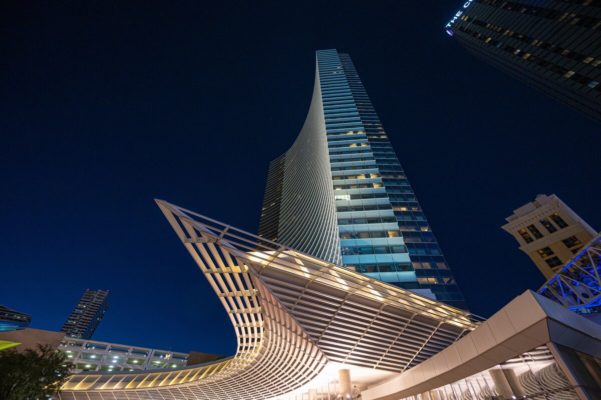 StripViewSuites at Vdara Reviews, Deals & Photos 2026 - Expedia