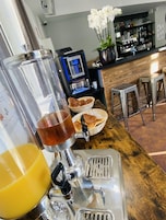 Café da manhã self-service todos os dias mediante uma taxa