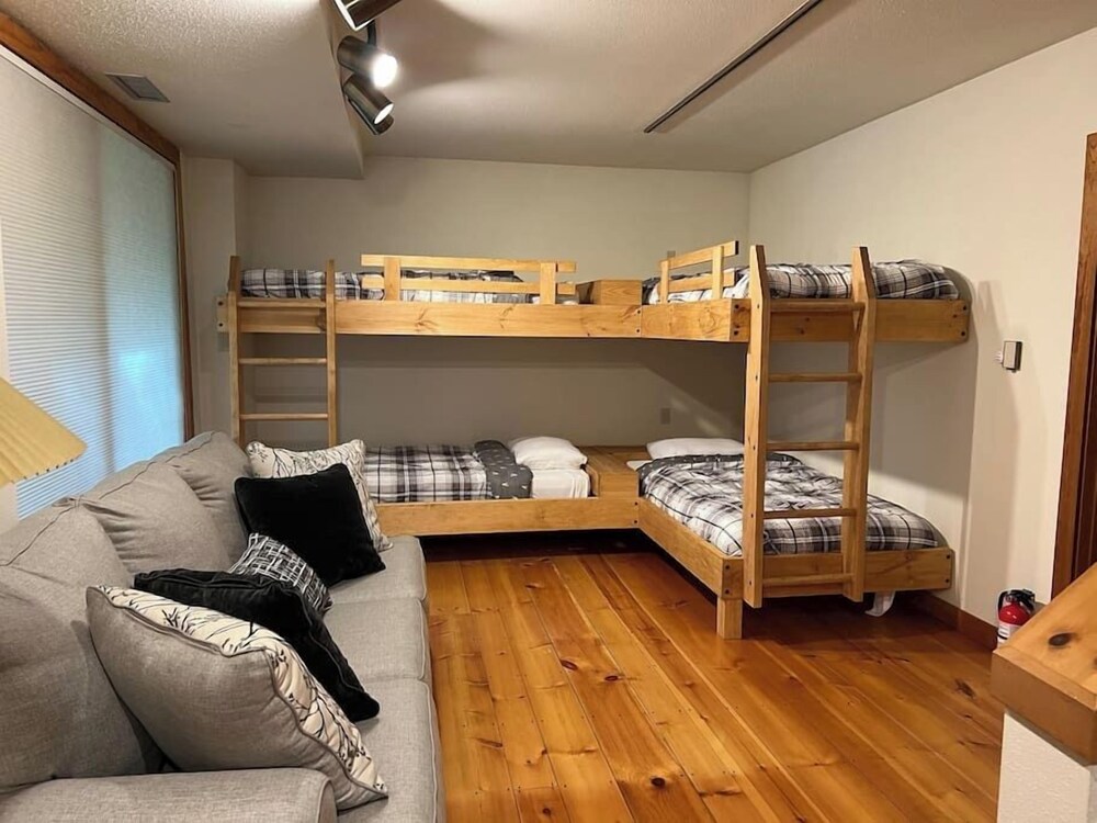 Secluded 2600 Sqft Home 15 Min From Okemo And Killington - Woodstock, VT