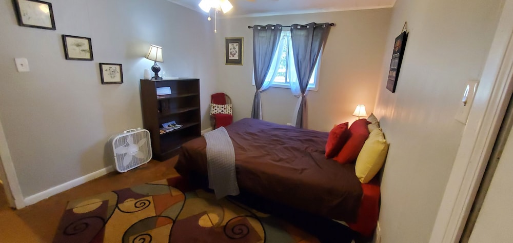 Precious, Comfortable, Affordable -2 Bedroom 1 Bath Apartment - West Monroe, LA