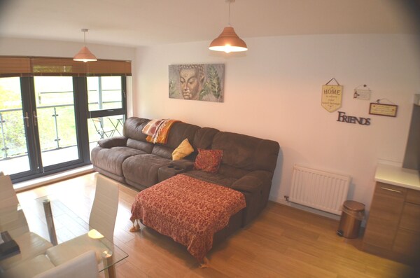 360 Serviced Accommodations - Brentwood 2 Bedroom Executive Apartment With Secure Parking - Mersea Island
