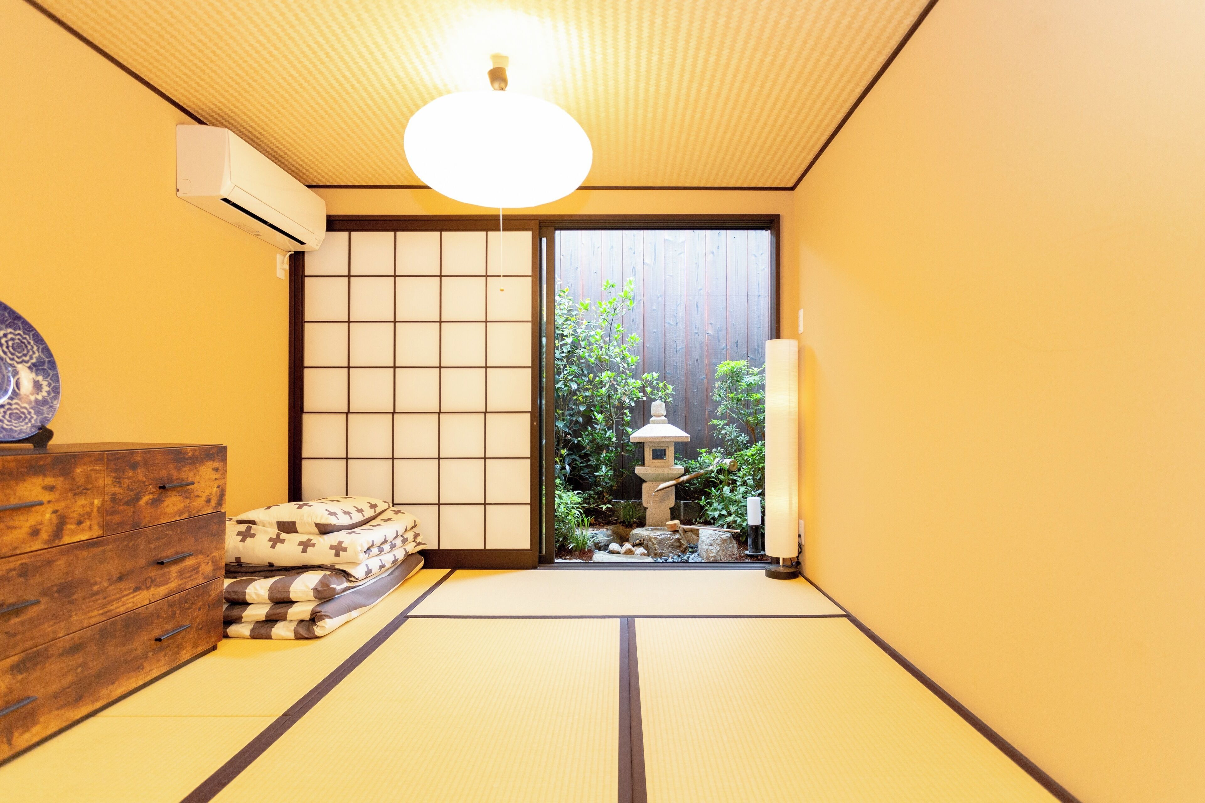 Casa, para não fumantes | 3 quartos, Wi-Fi de cortesia, roupa de cama