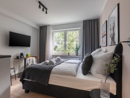 Suite S | Secretária, secretária adequada para computadores portáteis 