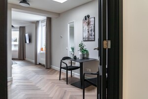 Suite XL with separate kitchen | Área de estar | TV