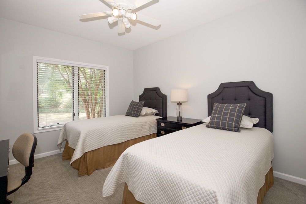 221 Juniper Creek: 3 Br, 2.5 Ba House In Pinehurst, Sleeps 5 - 파인허스트