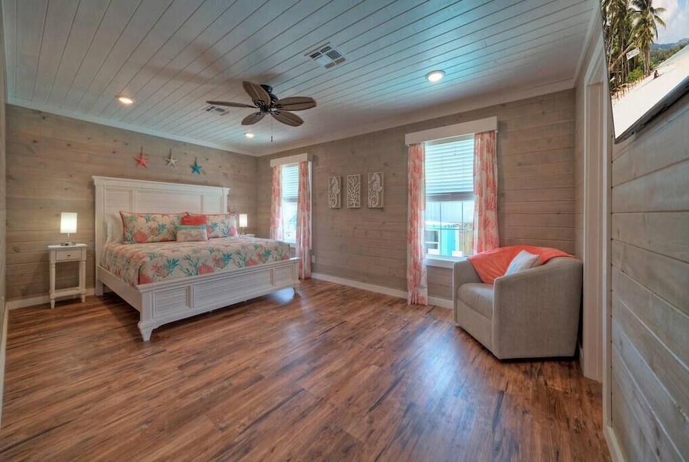 Aloha Ohana, Private Pool, Near Beach - Port Aransas, TX