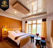 Quartos à prova de som, Wi-Fi de cortesia, roupa de cama