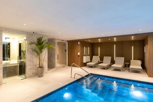 Piscina interior 