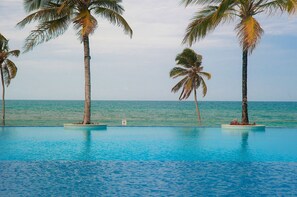 Apartamento Familiar | Piscina | Piscina exterior 