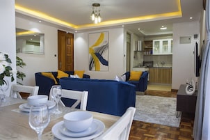 Apartamento de Luxo, 1 quarto, não fumadores, casa de banho anexa | Sala de estar | TV de ecrã plano, Netflix, serviços de streaming 