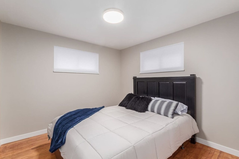 Cozy And Sophisticated 3 Bedroom - Sunnyside - Denver