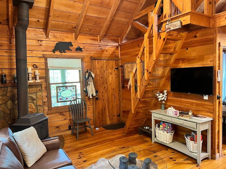 Log Cabin Retreat, Beautiful Views, Trail @ House - Blue Ridge, GA