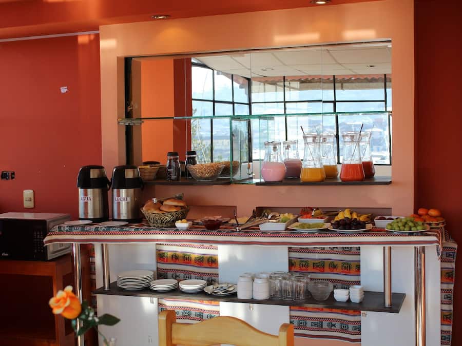 Pequeno-almoço tipo buffet diário incluído