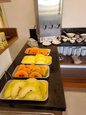 Pequeno-almoço tipo buffet diário incluído 
