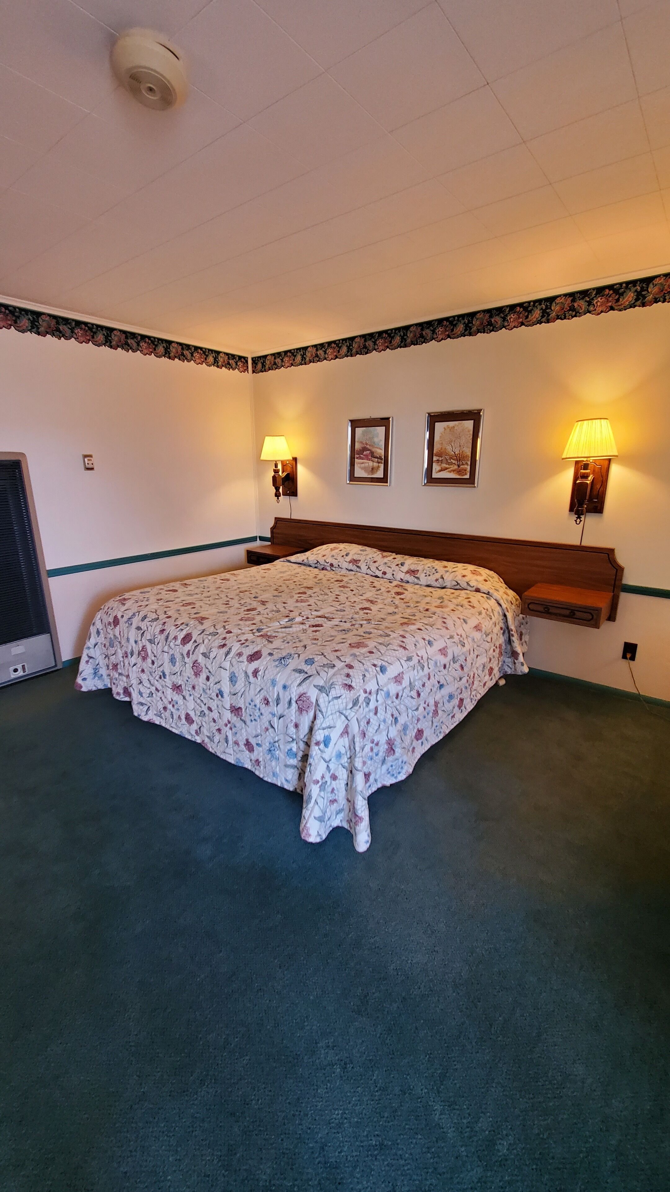 Robin Hood Motel Reviews, Deals & Photos 2023 - AARP Travel Center