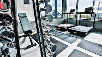 Equipamento de fitness no quarto