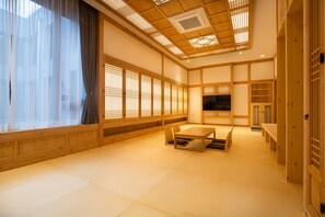 Suíte standard | Cofres nos quartos, individualmente decorados