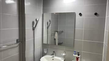 Quarto básico, 1 quarto (101ho) | 1 quarto, Wi-Fi de cortesia