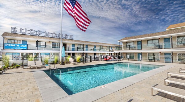 Surf House - Hampton Beach, NH