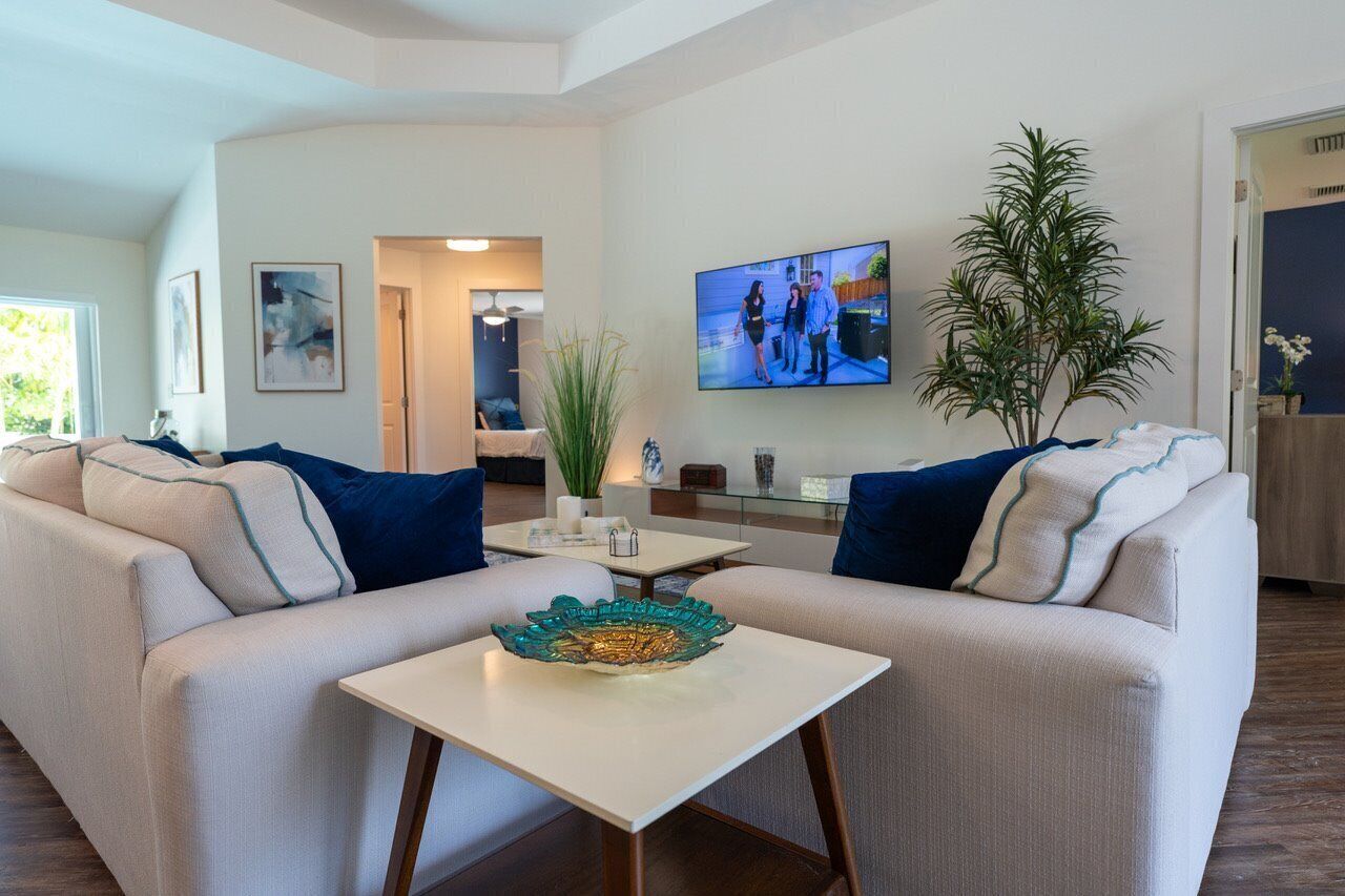 Four Bedroom Two Bath Pool Home On A Quiet Street With Tropical Landscaping, Private Back Yard With Custom Pool. - Marco Island, FL