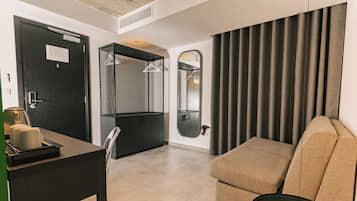 Quarto Duplo ou Twin Comfort | Roupa hipoalergénica, minibar, cofre no quarto, secretária