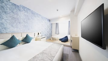 Quarto casal standard, para não fumantes | Cofres nos quartos, escrivaninha, quartos à prova de som