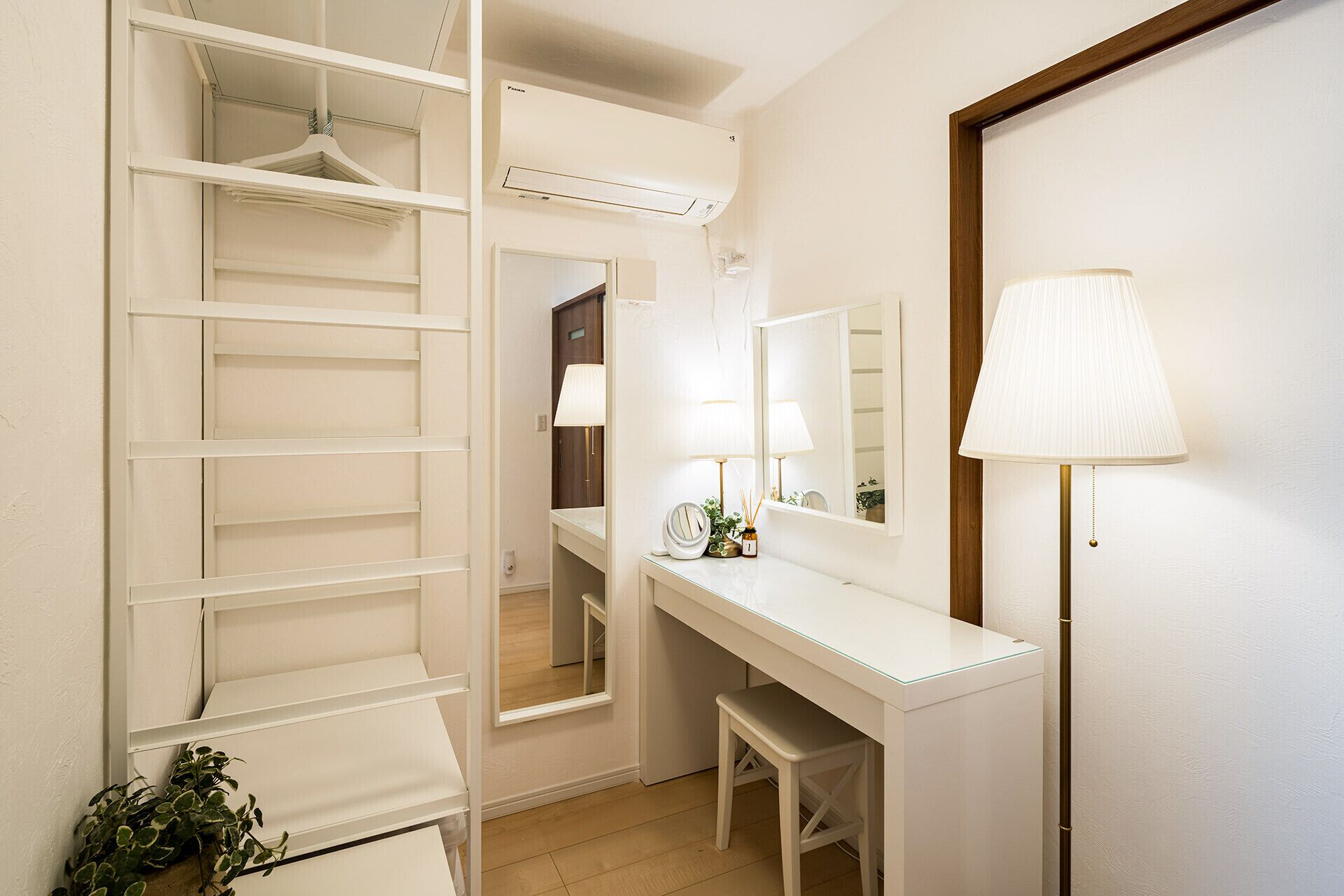 Casa, não fumadores | 2 quartos, secretária, Wi-fi grátis, roupa de cama fornecida 