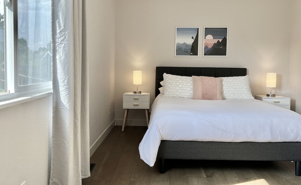 Bright Home W/huge Backyard -20 Min Denver/boulder & 1 Hour From Ski Resorts - 콜로라도