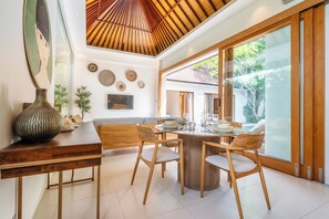 Villa, 3 quartos | Refeições no quarto