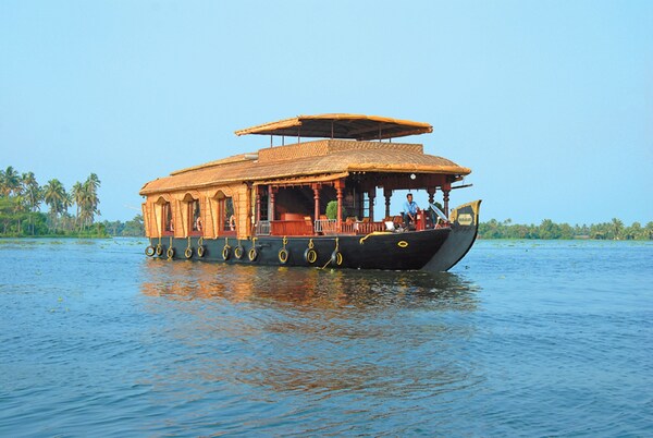 Sterling House Boat Lake Palace Alleppey - Alappuzha