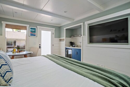 Classic Avila Bungalow#6 - 1 Block From The Beach! - Avila Beach, CA