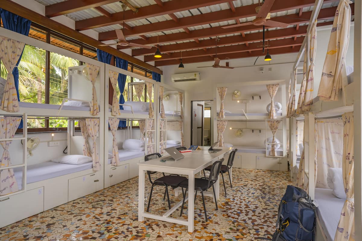 Dormitório compartilhado, em dormitório misto (18 Bed) | 1 quarto, roupas de cama premium, ferros/tábuas de passar roupa