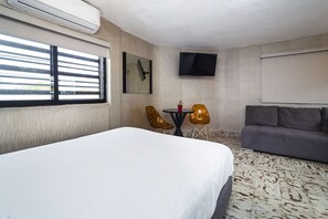 Suite-Estúdio Presidencial | Wi-fi grátis, roupa de cama fornecida 