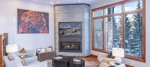 Condo, 4 quartos | Sala de estar