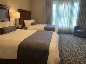 Minibar, Wi-fi grátis, roupa de cama fornecida 