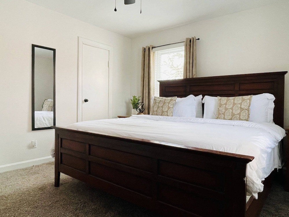 Heavensville Haven | Cozy 1br/1ba Apartment - Indiana
