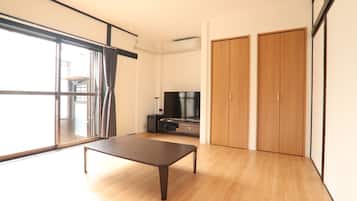 Casa, 3 quartos, para não fumantes | Área de estar | TV de tela plana 42 polegadas com canais a cabo, TV