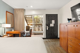 Quarto Standard, 1 cama queen-size, polibã adaptado para cadeiras de rodas | Secretária, ferro/tábua de engomar, Wi-fi grátis