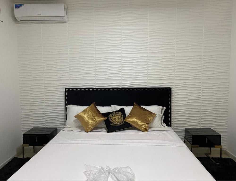 Appartement Haut Standing Au Plateau:  3 Chambres, 2.5 Salles De Bain - Dakar